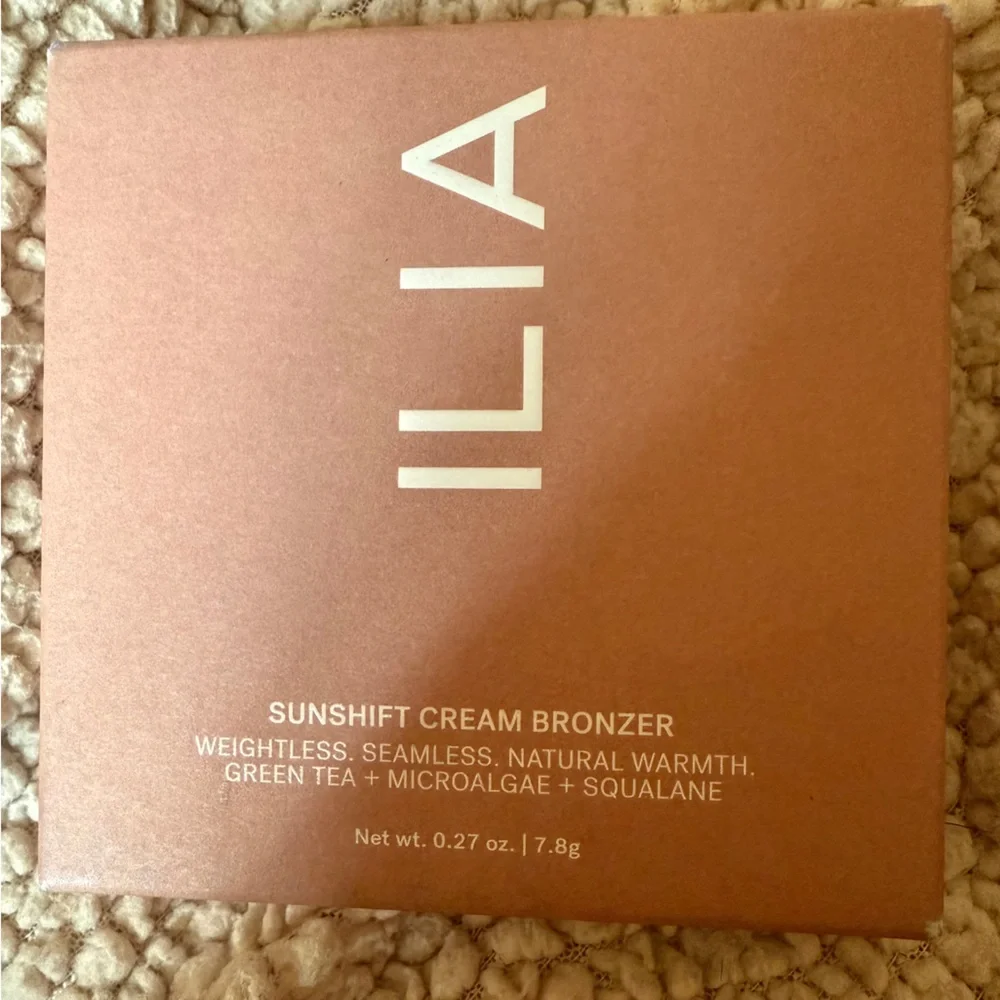 ILIA | Makeup | 24 Ilia Sunshift Weightless Silky Cream Bronzer Ray ...